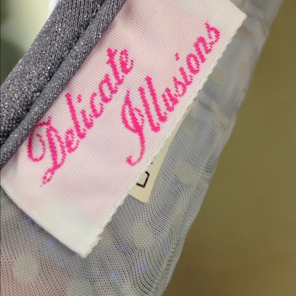 Delicate Illusions | Dresses | Delicate Illusions Gray Snakeskin Print ...